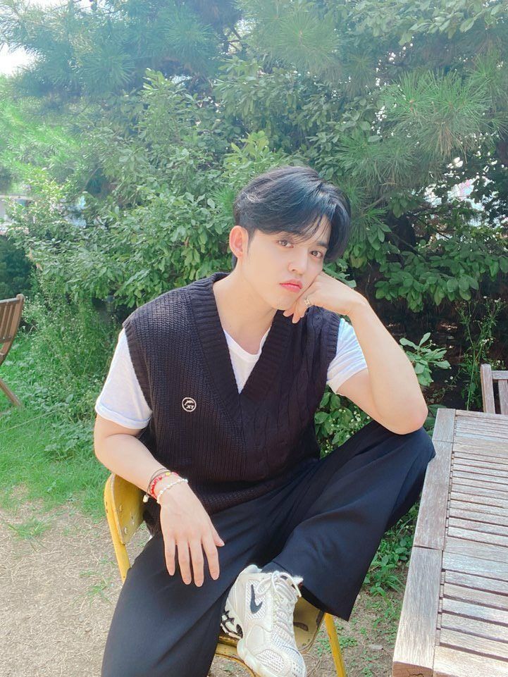 Outfit Vest Ala Oppa Korea! – hamlin.id